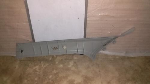 Suzuki Wagon R MH44S Front Windscreen Trim RHS | Kuruma