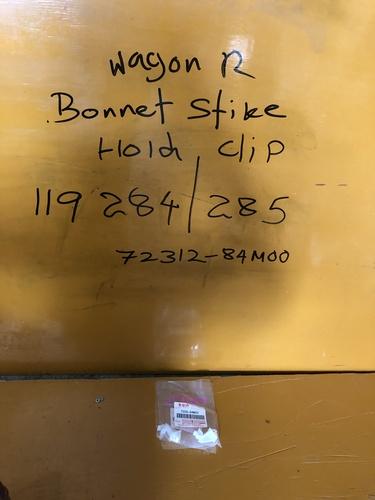 Suzuki Wagon R Bonnet Stick Hold Clip 72312-84M00 | Kuruma