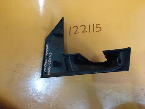 Suzuki Wagon R MH44S RHS side mirror arm cover | Kuruma