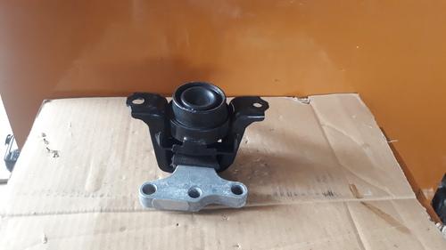 Suzuki Wagon R MH44S Gel Mount | Kuruma